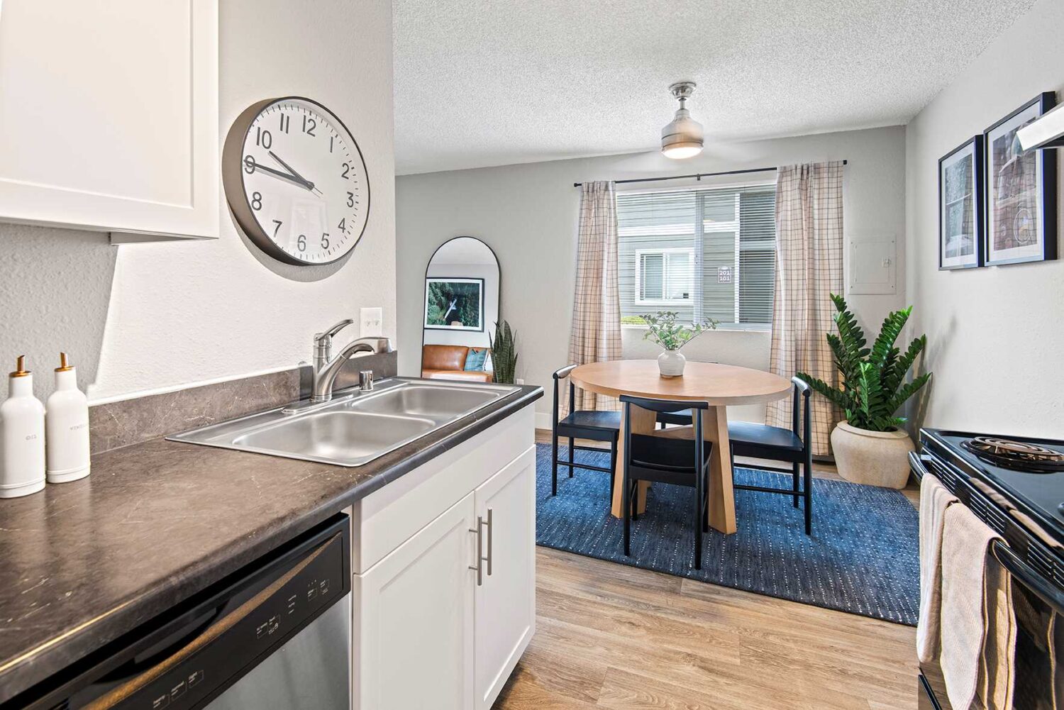 Photo Gallery | King County Apartments in Kent | Irwin Park